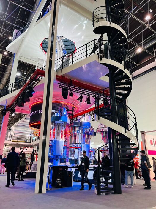 FERIA K 2022 DUSSELDORF ALEMANIA :: Magna Corp